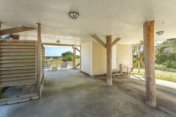 Enjoy Unbeatable Sunsets At This Gulf Getaway, 4 Bedroom House On A Large Beach Lot With Fire Pit! - Alligator Point, FL