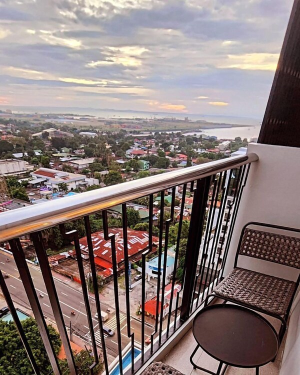 Bella Suite Bacolod: Deluxe Studio - Bacolod