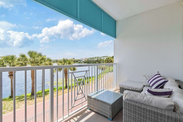 Amor By The Sea | Lake Views | Steps From Pool - Laguna Beach, FL