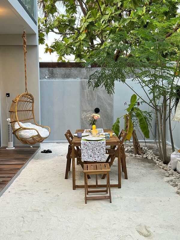 Island Pearl Escape, A 3-bedroom Holiday Home With Modern Amenities In Velidhoo - Maldives