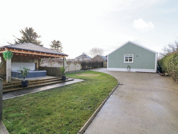 Woodside Guest House, Family Friendly, With Hot Tub In Castlerock - County Donegal
