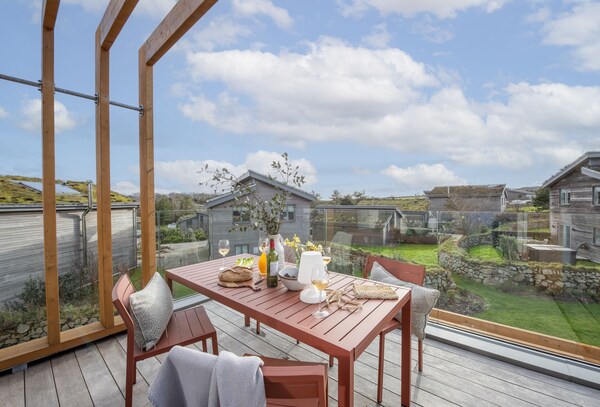 Settled In The Utterly Desirable Location Of Carbis Bay, Near St Ives, Is Where You'll Find Lefransa - Hayle