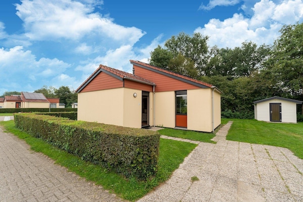 Een Rustig Toevluchtsoord Aan Het Meer - Gouda
