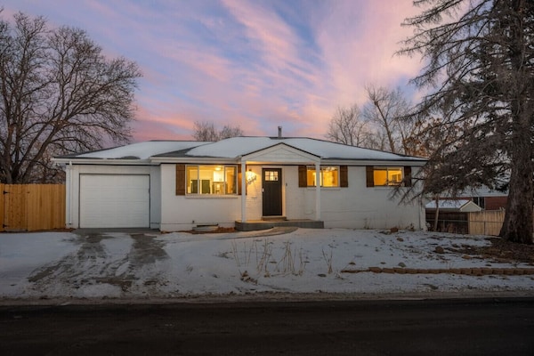 Modern Family Friendly Escape|central|5-bedroom - Thornton, CO