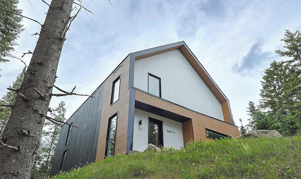 Villa Romeo - Nature Getaway With Spa - Quebec City