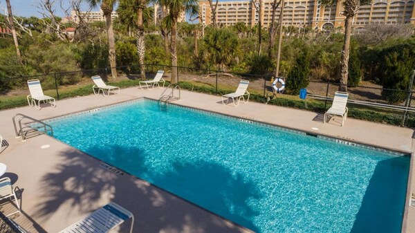 Surfview 2207 | Oceanfront Condo- Resort Pools, Hot Tub + Tennis - Marineland Dolphin Adventure, St. Augustine