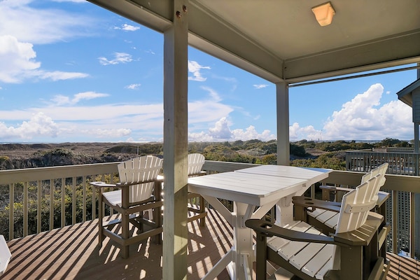 Relax With Beach Access, Pool, And Scenic Views In Topsail Beach - Topsail Beach, NC