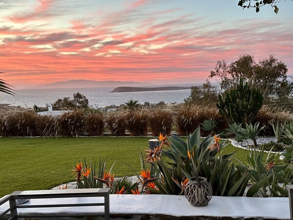 4 Bedroom Spacious Home Overlooking The Famous Golden Beach - パロス島