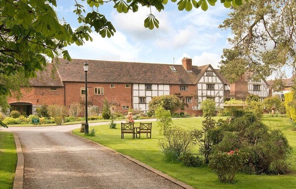 Cosy Annex Cottage Of A Grade Ii Listed Buliding Near Ludlow, Pet Friendly. - Herefordshire