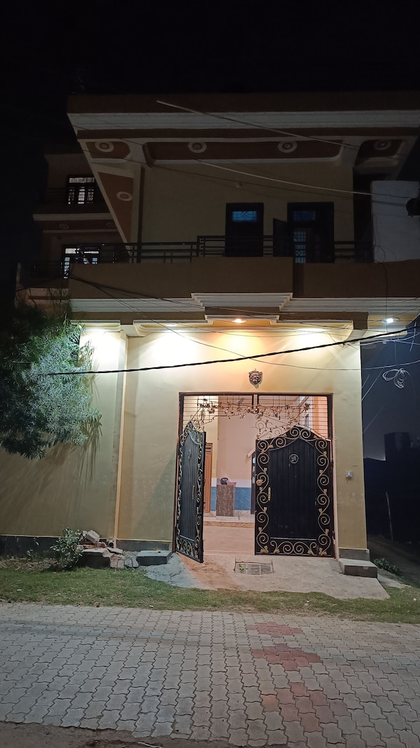 Marvelous 3-bedroom Apartment With Wifi In Prayagraj - Allahabad