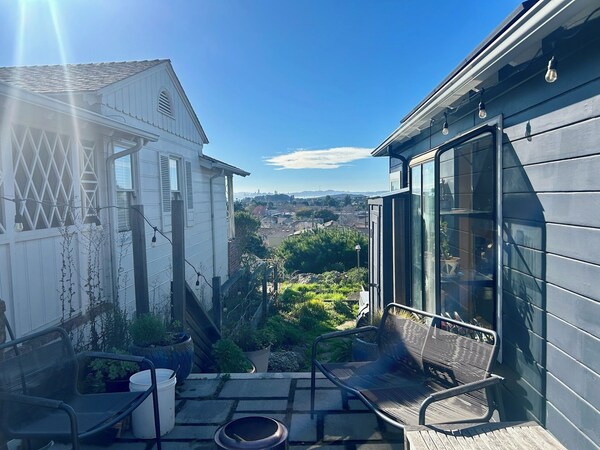 Beautiful & Spacious 3bd / 2 Bath With Bay Views Close To Park And Bart - Tiburon
