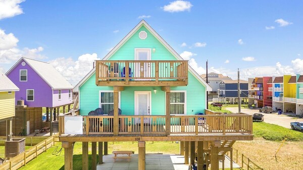 Cozy 2nd Row Beach House W Ocean Views In Lovely Surfside Beach - Surfside Beach, TX