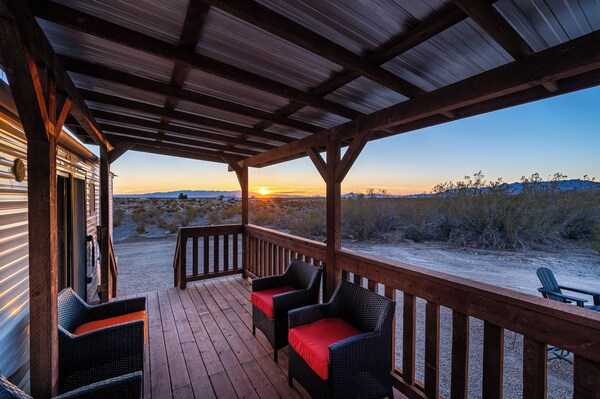 Starry Skies Glamping W/ Ev Charger, Stargazing, Hiking - Nevada