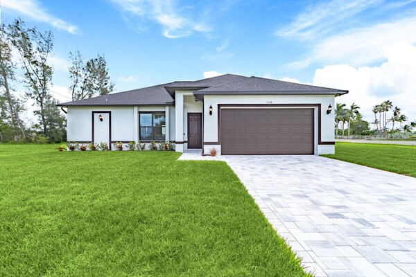 New Waterfront Specious Home In Cape Coral - Cape Coral, FL