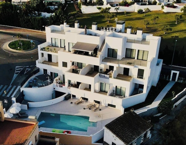 Newly Built Apartment With Pool In Quiet And Cozy Area - Nerja