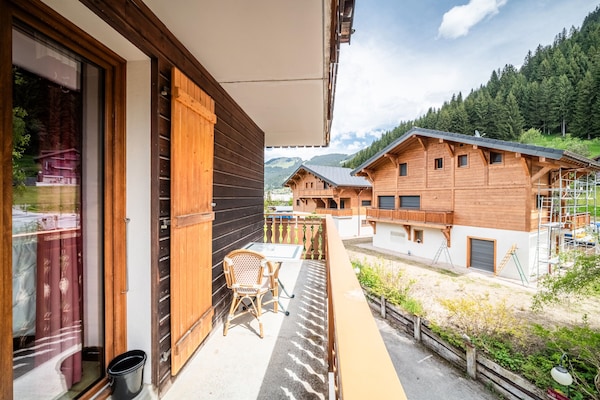 Apartamento 'Le Izzy - 5 Pers' Con Vistas A La Montaña, Balcón Y Wi-fi - Châtel