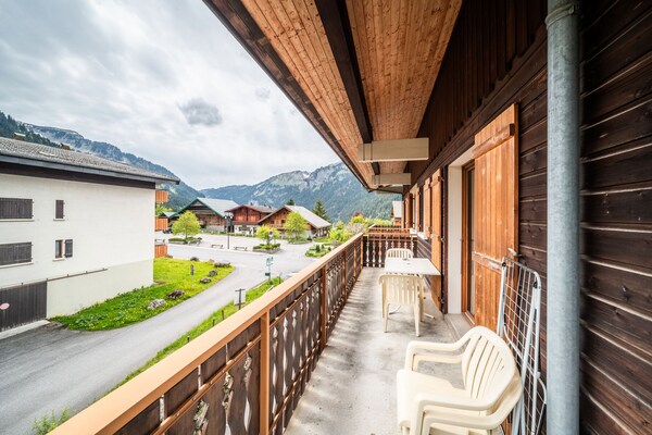 Apartamento 'La Flèche De Vermeil - 6 Pers' Con Vistas A La Montaña, Balcón Y Wi-fi - Châtel