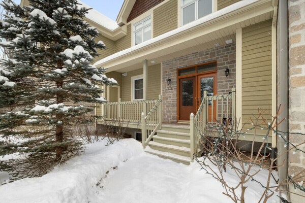 Spacious 3-story Golfside Townhouse With Pool Access  Aiglon 1614 - Mont-Tremblant