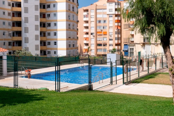 Studio 'Miramar' With Shared Pool, Wi-fi And Air Conditioning - Rincón de la Victoria