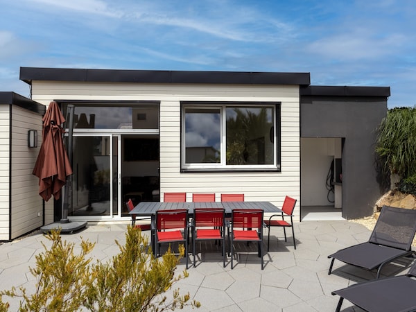 Vakantiehuis 'Le Gwern By Madame Est Servie' Met Terras En Privé Tuin - Côtes-d'Armor