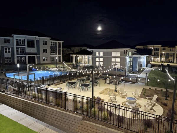 Modern Comfort Near Mooresville's Attractions - Mooresville, NC