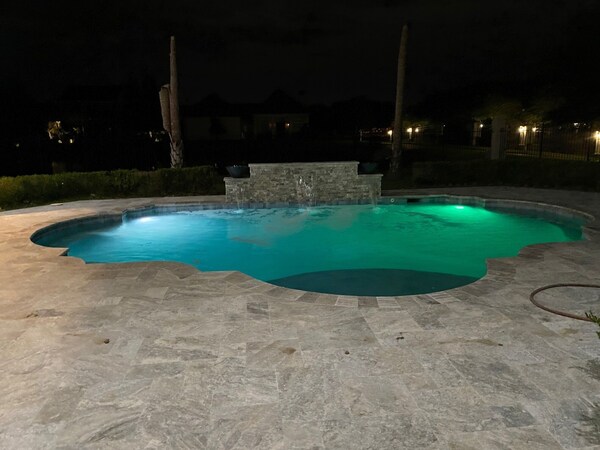 Huge 5 Bedroom In Baton Rouge With Pool, Theatre 55m To New Orleans Super Bowl - Baton Rouge, LA