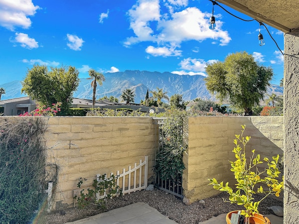 Sundance Vista: Luxe Villa Pool & Mountain Views - Desert Hot Springs, CA
