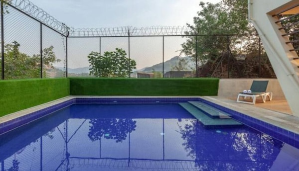 #1 Lavish & Huge 5bhk Villa "60 Ml Chalet" 35 Ppl - Lonavala