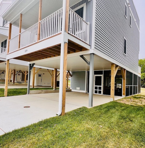 Modern 3-bedroom House In Colonial Beach With Access To Pool And Private Hot Tub - Westmoreland State Park, Montross