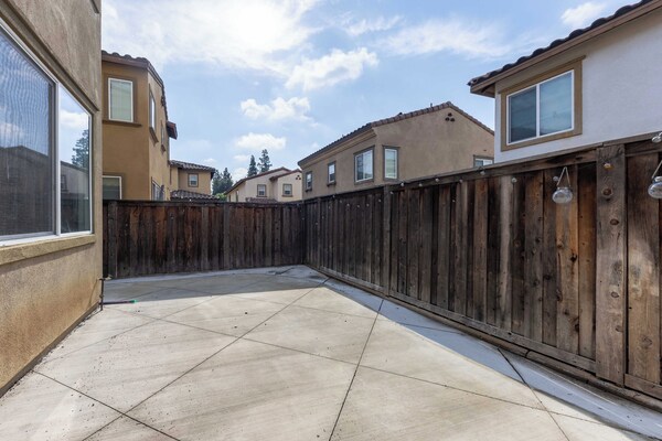 Charming 3-bedroom House With Wifi, Ac In Enjoyable Monterey Park - South Gate, CA