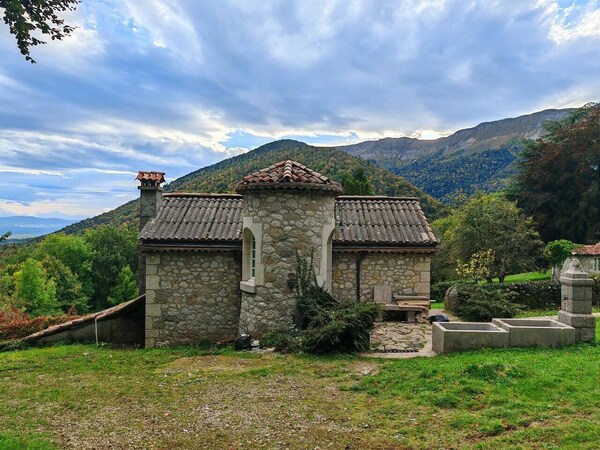 Cottage Avec Vue Imprenable, Jardin Et Brasero, Charming Cottage W/scenic Views, Garden & Fire Pit - Divonne-les-Bains