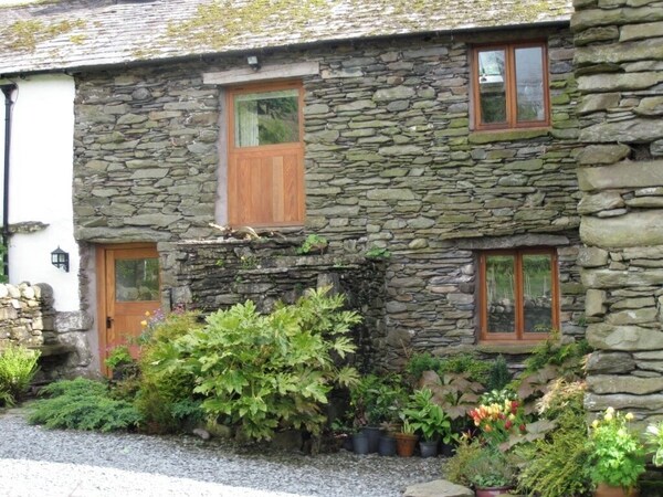 Hartsop Mill Cottage, A Cosy Bijou Hide-away Surrounded By Mountains - Ullswater