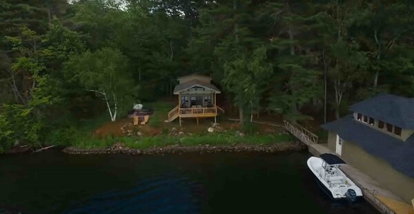 Charming 1000 Islands 4-bedroom Cottage On Murray Isle, Clayton With Wifi Access - Clayton, NY
