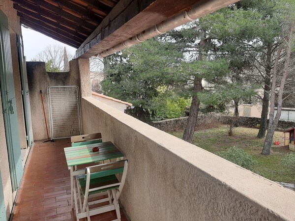 Appartement Avec Grand Jardin Et Parking, Uzès - Uzès