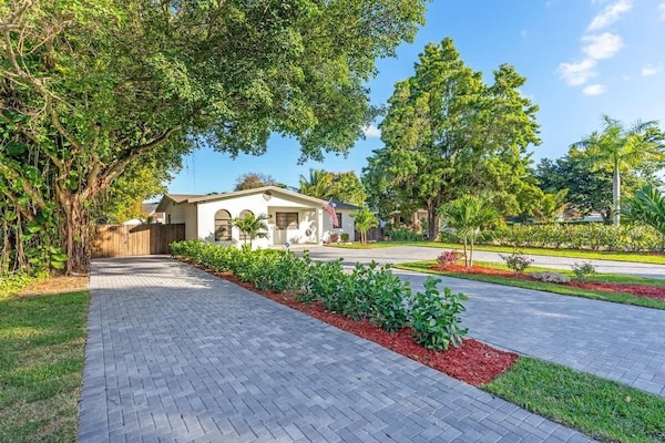 Bright And Cozy Home In Homestead - Homestead, FL