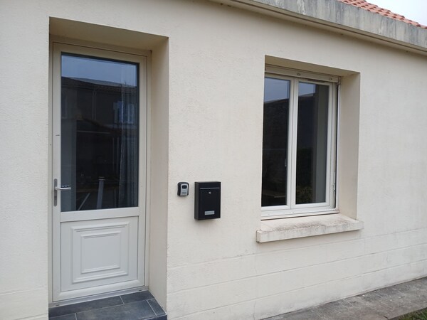Furnished T2 Apartment - Separate Entrance - Vendée