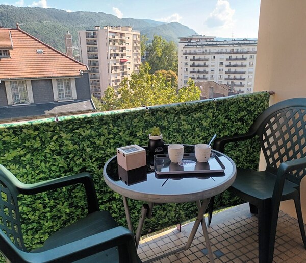 Appartement Au Centre Annecy, Vue Magnifique Sur Le Château Et Les Montagnes ! - Annecy-le-Vieux