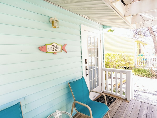 Cozy Cottage Retreat At Tradewind Resort #32 In Bradenton Beach - Longboat Key, FL