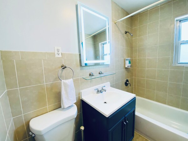 Live The Dream At Nyc Barbies House: Chic 4-bed, 2.5-bath Bronx Getaway! - Yonkers