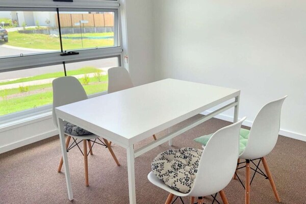 Brand New Home At Carvers Estate - Logan City