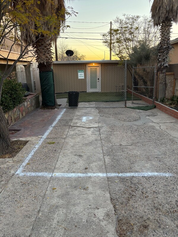 Spacious, Luxury & Cozy Apartment, Great Location, 1-bedroom With Wifi, Ac - El Paso, TX