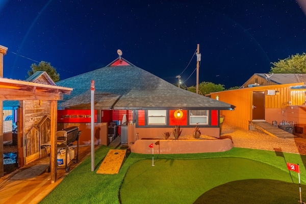 1 Min Walk To O.k. Corral & Allen St. Perfect For Families & Dog Friendly. - Tombstone, AZ