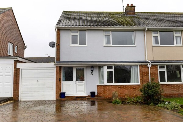 Falkirk House Contractors Long Stays Spacious - Swindon