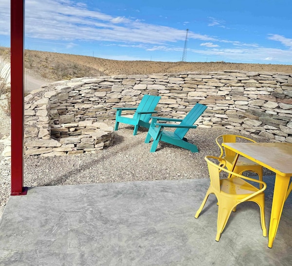Fossil Knob Ridge -Sierra Vista: Ultra Modern - Terlingua, TX