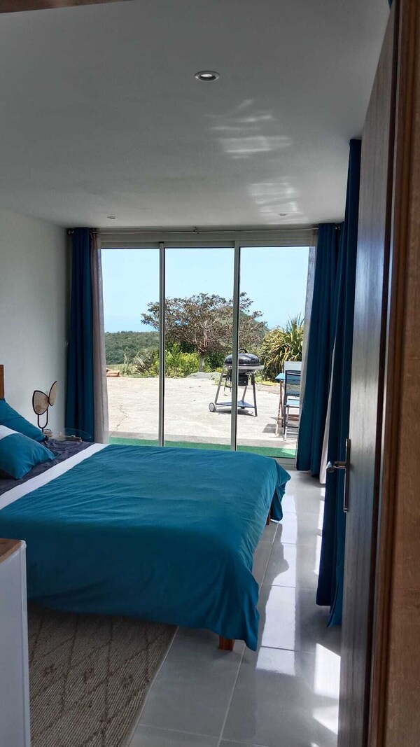 Bed And Breakfast With Sea And Mountains, In The Middle Of A Green Paradise, - Saint Pierre