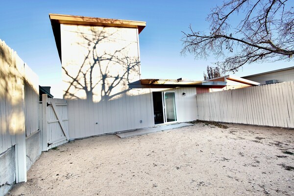 Spacious 4-bedroom House With Ac And Wifi In Charming El Paso - El Paso, TX