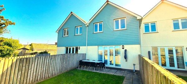 Modern Holiday Home, A Few Minutes Walk To The Beach - St Agnes