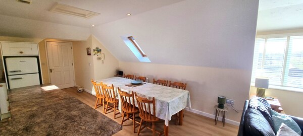 Penthouse Apartment With Direct Access To The Beach - Perranporth