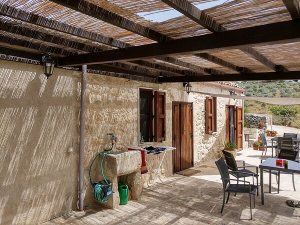 Large Apartment In A Country House With 3 Apartments And Pool. App.1 - Sicile