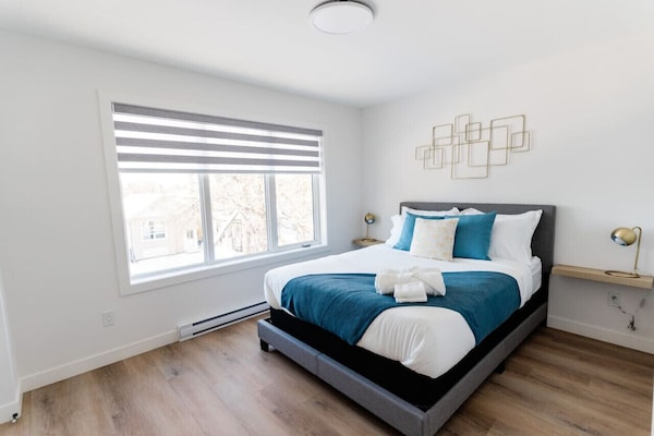 *Shop & Dine | Free Parking | 7 Min To Airport* - Manitoba